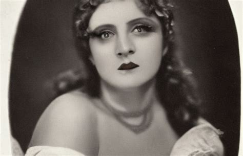 Reginele Scenei și Ecranului 7 Cele Mai Cunoscute Actrițe Din România — Thepoc