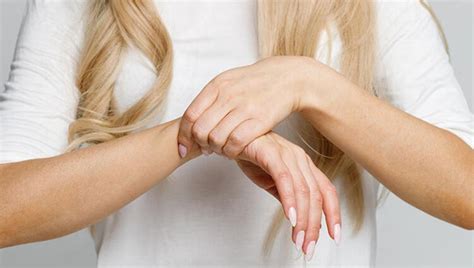 Ganglion kisti nedir Belirtileri nelerdir Nasıl tedavi edilir