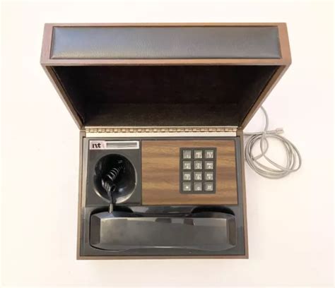 Vintage Northern Telecom Telephone In Box Desktop Phone Push Button Bell Canada 100 00