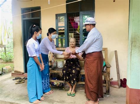 ကျိုက်ထိုမြို့နယ်တွင် အသက် ၈၅နှစ်နှင့် အထက် ဘိုးဘွားများအား လူမ