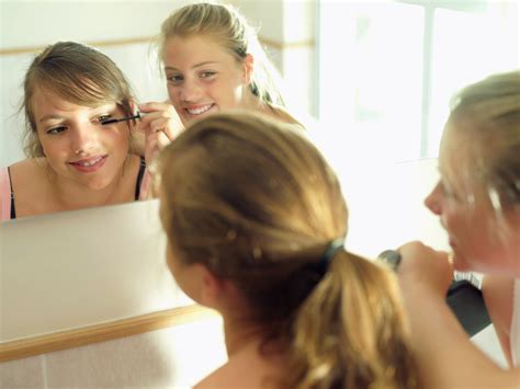 From Hollywood Glamour To Modern Elegance A History Of The Iconic Vanity