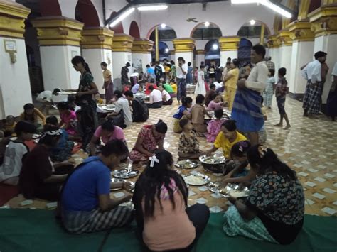 သဲကုန်းမြို့နယ်တွင် တန်ဆောင်မုန်းလပြည့် သာမညဖလအခါတော်နေ့ ၌ ဥပုသ