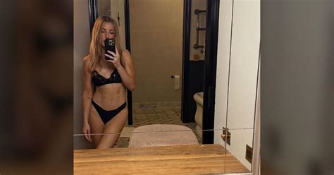 Ellie Goulding Shows Off Her Six Pack Abs In Lacy Lingerie Photos