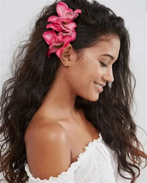What Side Do You Wear A Hawaiian Flower In Your Hair At Kirsten Nord Blog