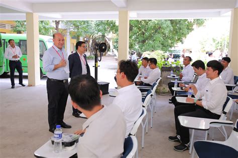 ប្រឡង ៨ ម៉ោង ក្រសួង មុខងារ រៀបចំ ចង្ហាន់ និងអាហារឥតគិតថ្លៃ ដល់ បេក្ខជន ប្រឡងសិស្ស មន្រ្តី ជាន់