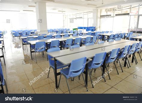 Middle School Lunch Table