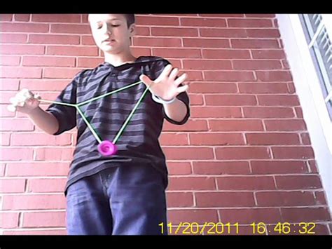 How To Do The Green Triangle Yoyo Trick Youtube
