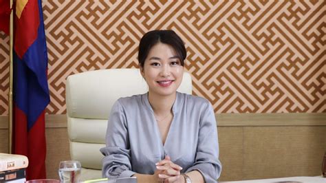 Дэд сайд Б Болор Эрдэнийг өөрийнх нь хүсэлтээр чөлөөлжээ