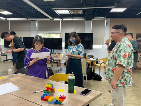 Agile Tour Taichung 線上直播議程：【如何運用敏捷方式完成徒步環島】 議程內容： 敏捷不只可實踐在工作中，更是可運用在