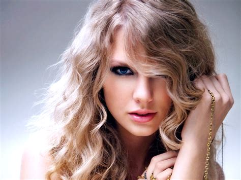 Download Music Taylor Swift Image