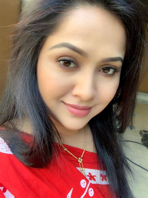 নাদিয়ার নিজস্বী Ntv Online