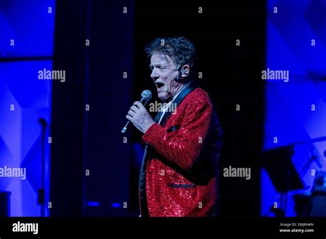 Italian Singer Music Concert Massimo Ranieri Massimo Ranieri Milano