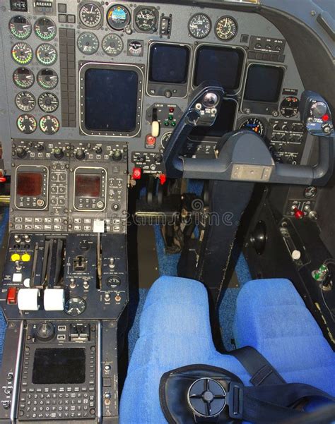 How Many Seats Are In The Cockpit At Bianca Mulquin Blog