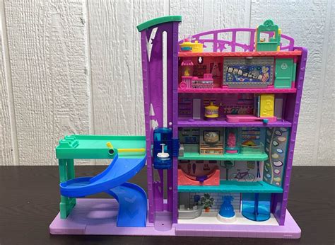 Polly Pocket Pollyville Mega Mall Playset