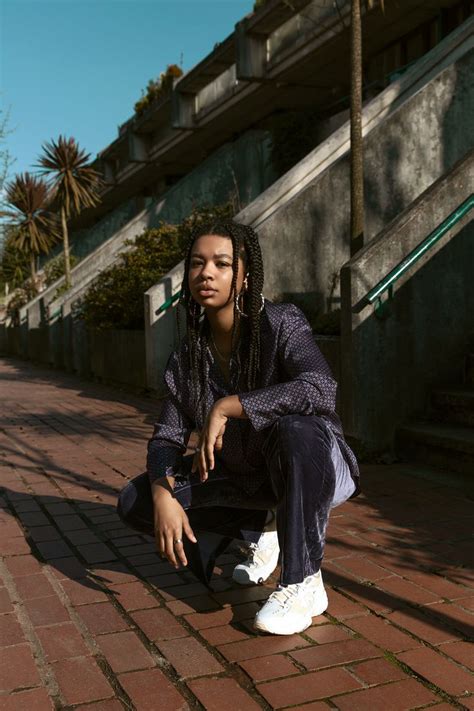 Alexiya Jakira Model Poses Poses Fashion Photography