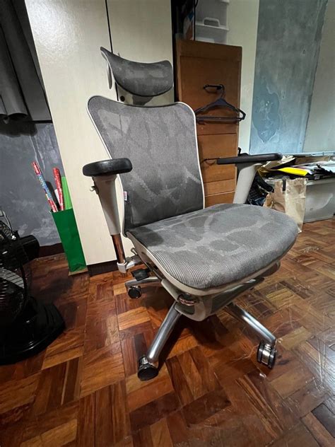 Sihoo M57 with footrest, Furniture & Home Living, Office Furniture ...