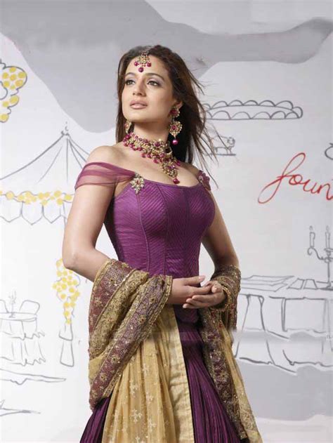 Amisha Patel Stunning Cute Pictures Amisha Patel Latest Photo Shoot