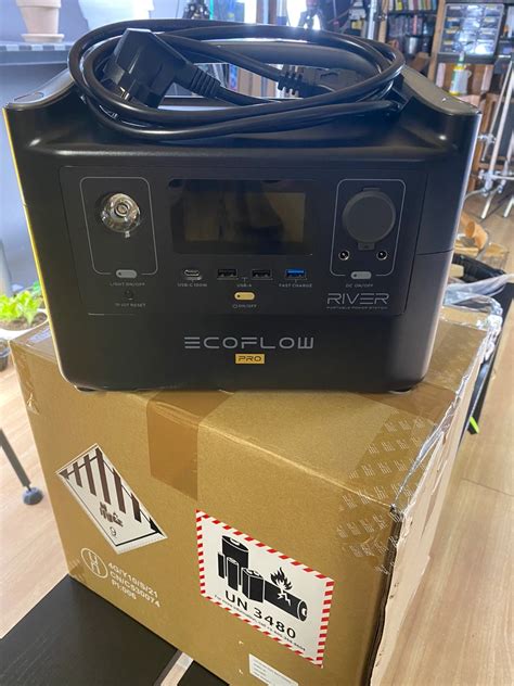 파워뱅크 에코플로우 리버프로 당근 중고거래