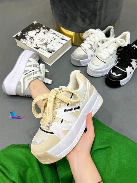 خرید و قیمت کفش کتونی زنانه اسپورت لژ دار در رنگ های مختلف ترب