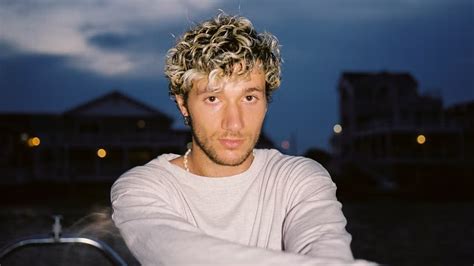 25 Facts About Jeremy Zucker