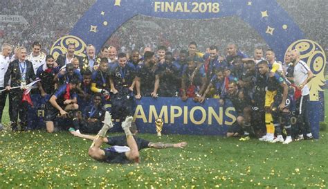 France Claim Second World Cup Title With Thrilling 4 2 Win Over Croatia
