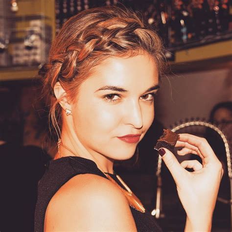 30 Easy Crown Braid Hairstyles To Try
