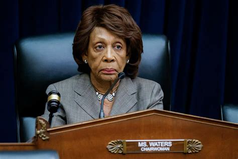 Texas Man Gets 33 Months Jail For Threatening To Kill Rep Maxine Waters The Epoch Times