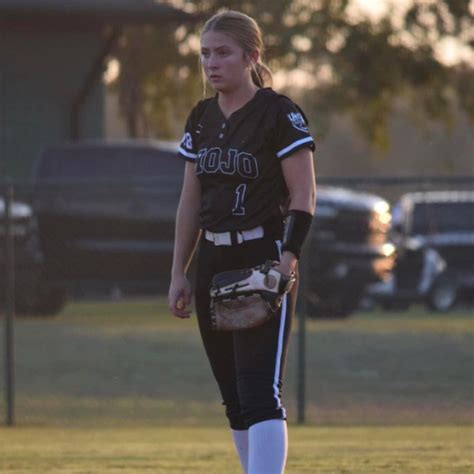 Peyton Hectors Softball Recruiting Profile