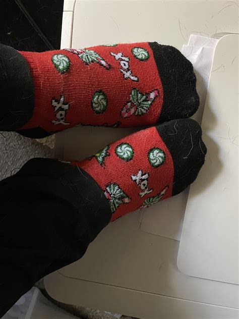 Stinky Feet R Stinkyfeets