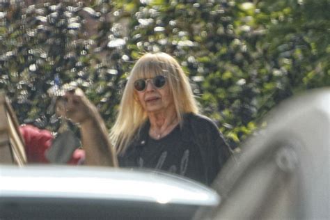 Лили Иванова стяга грандиозно парти за 82 ия си рожден ден