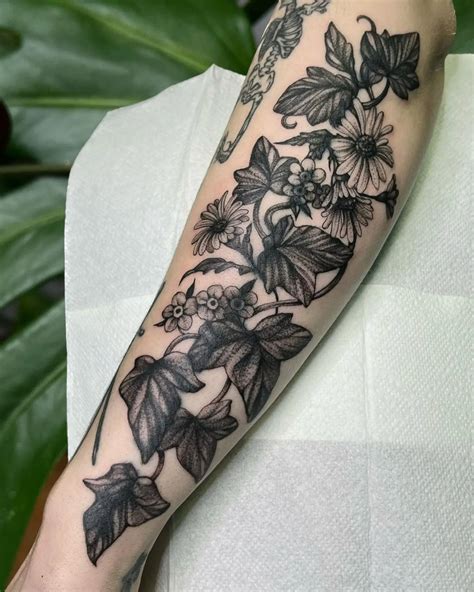 30 Best Ivy Tattoo Ideas You Should Check