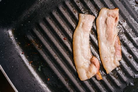 콜레스테롤 수치 높다면 식품 속 콜레스테롤 보다 이 영양소 피해야