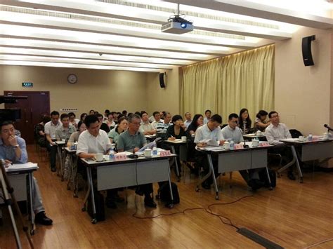 福睿智库课题组参加上海市“十三五”规划前期研究重大课题中期汇报会 新闻动态 政府决策咨询服务 上海福睿智库