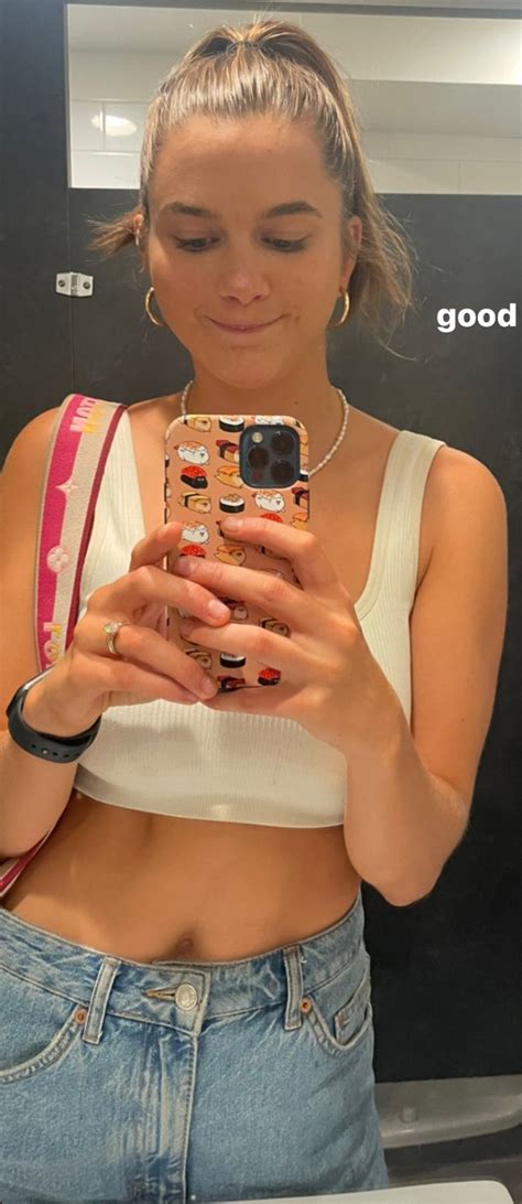 Picture Of Chloe East