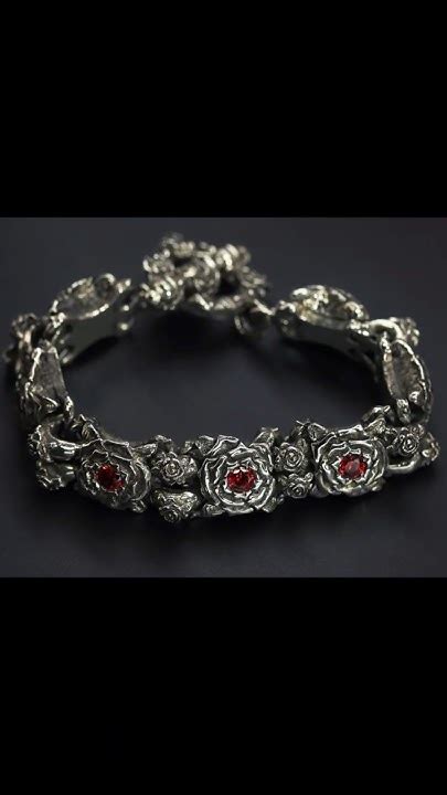 장인의 손길로 탄생하는 특별한 팔찌 제작 Youtube