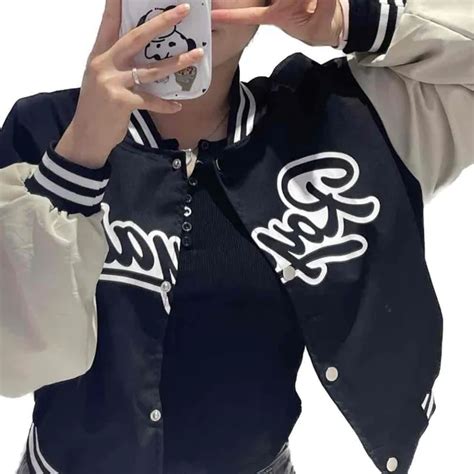 [러블리힙 Y2k~] 캐주얼 레터링 빈티지 배색 바시티 크롭점퍼 4color 에이블리 스토어