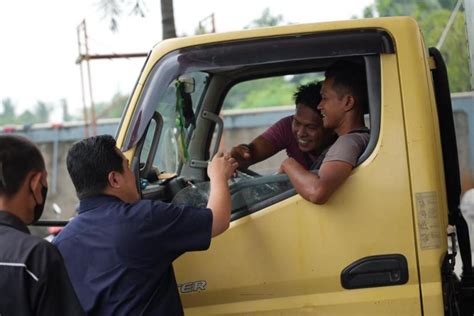 Pantau Ketersediaan BBM Subsidi, Erick Sidak SPBU di Tangerang | Republika Online