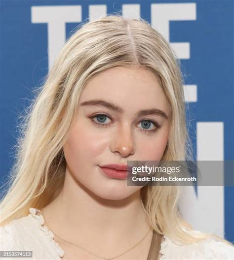 149 Isabella Crovetti Photos And High Res Pictures Getty Images