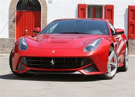 2013 Ferrari F12 Berlinetta Rosso Corsa Fabricante Ferrari