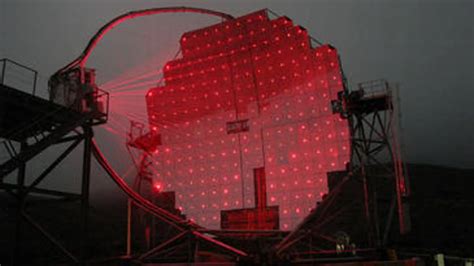 Tras La Pista De La Luz Del Fondo Extragaláctico