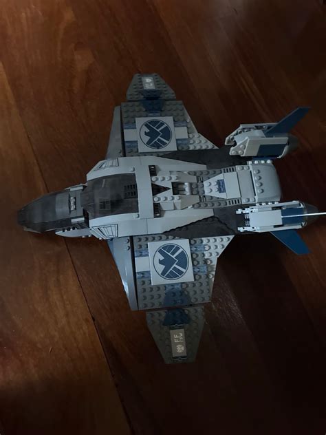 Quinjet Avengers 2012