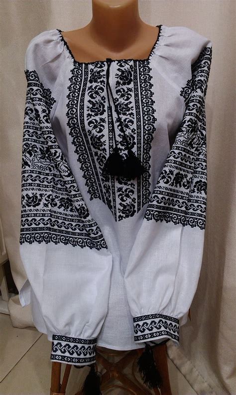 блузка сокальска ціна 10000 00 грн Ручна вишивка Жіночий одяг Магазин української вишиванки