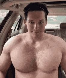 Chest Bounce S Tenor