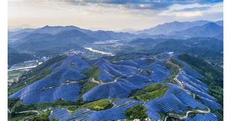 Годишен ръст от 8 на електроенергията от възобновяеми източници отбеляза Китай през юли