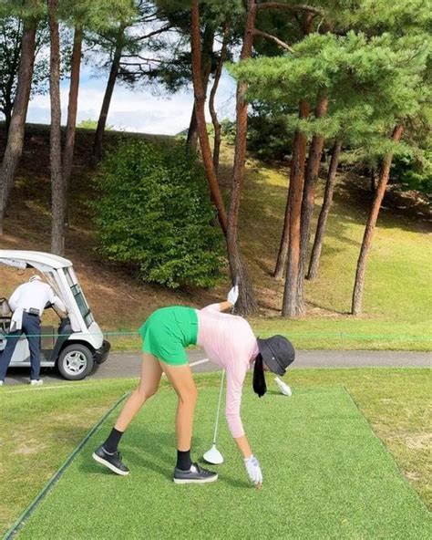김미주 On Instagram 예쁜 하늘 보고 힐링 가득😊 구름이 너무 예쁜날 ⛳️ 3050golfwear Official 골프치는여자 가을골프 골프 라운딩
