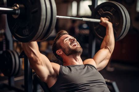 健身房运动的男人高清图片下载 正版图片600680322 摄图网