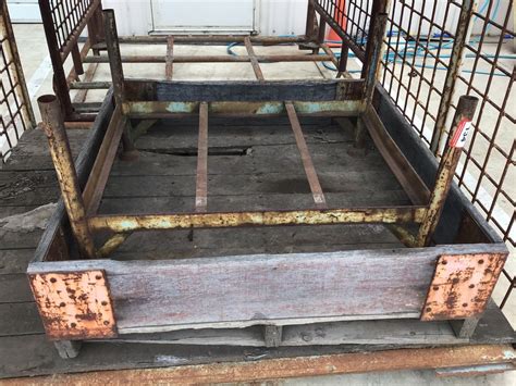 Small Stillage And Pallet Collect From Wingfield