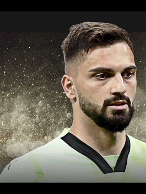 საქართველოს საფეხბურთო ნაკრების მეკარე გიორგი მამარდაშვილი იაშინის ტროფეზეა წარდგენილი Youtube