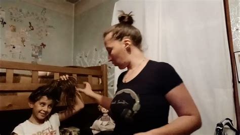 ქათმების ძებნაში ბალღი დამრჩა დასაბანი Youtube