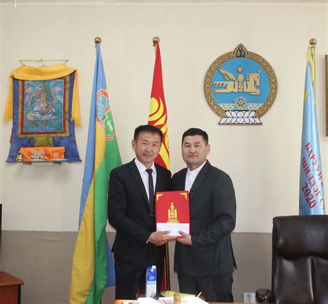 Нийгмийн ухааны Улсын Xxvii олимпиадад амжилттай оролцож МӨНГӨН МЕДАЛЬ хүртсэн сурагч